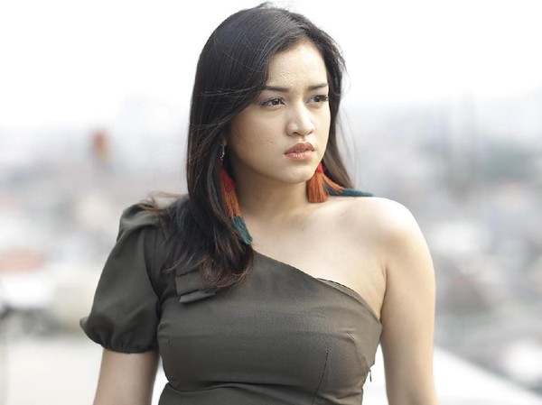 Penyanyi Nasional Margaretha Siagian Mengisi Malam Puncak Festival Golo ...